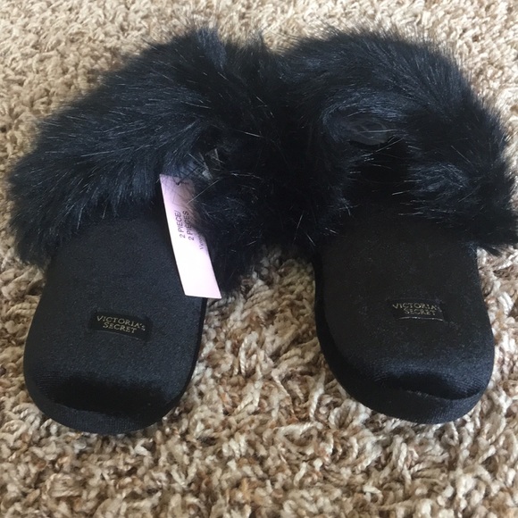Victoria's Secret | Shoes | Victorias Secret Black Fur Bling V Slipper ...